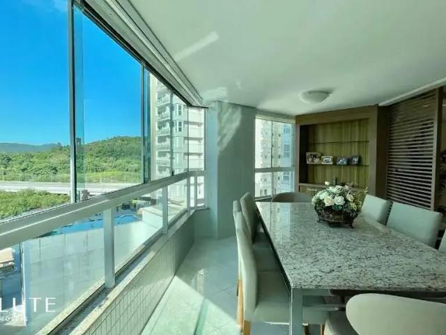 Apartamento para Venda em Balneário Camboriú/SC Centro 3 Quartos