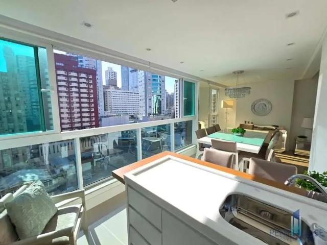 Apartamento para Venda em Balneário Camboriú/SC Centro 3 Quartos