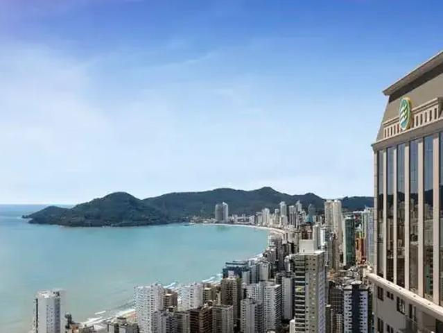 Apartamento para Venda em Balneário Camboriú/SC Centro 3 Quartos