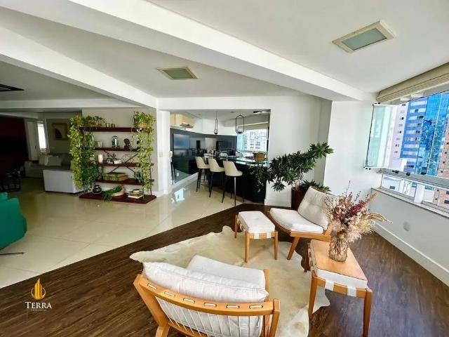 Apartamento para Venda em Balneário Camboriú/SC Centro 3 Quartos