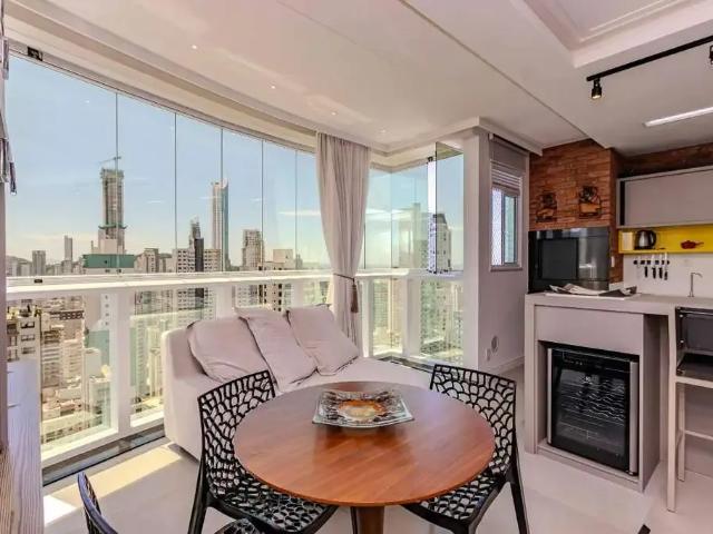 Apartamento para Venda em Balneário Camboriú/SC Centro 3 Quartos