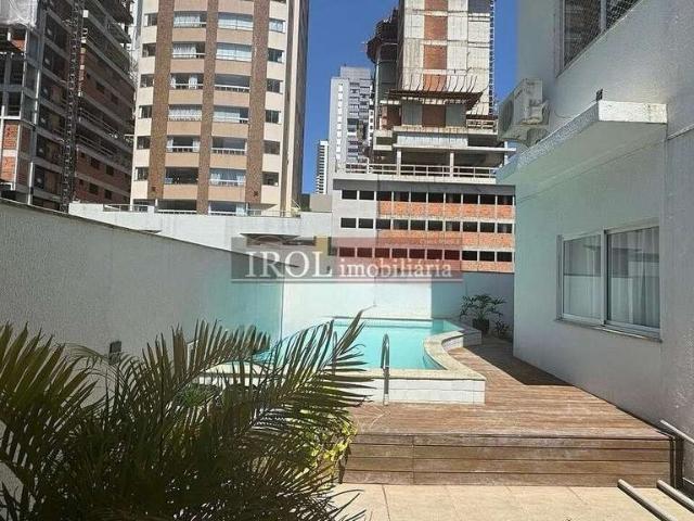 Apartamento para Venda em Balneário Camboriú/SC Centro 3 Quartos