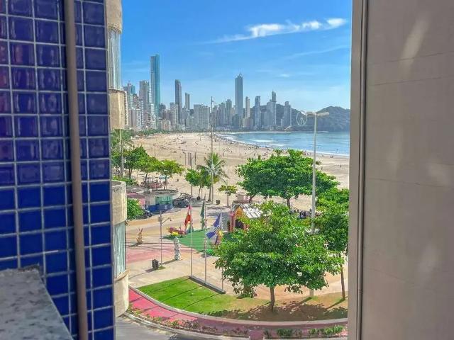 Apartamento para Venda em Balneário Camboriú/SC Centro 3 Quartos