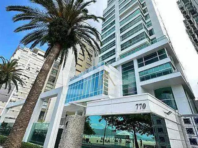 Apartamento para Venda em Balneário Camboriú/SC Centro 3 Quartos