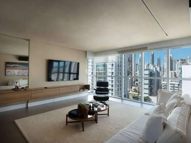 Apartamento para Venda em Balneário Camboriú/SC Centro 3 Quartos