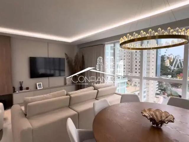 Apartamento para Venda em Balneário Camboriú/SC Pioneiros 4 Quartos
