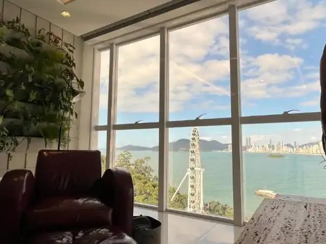 Apartamento para Venda em Balneário Camboriú/SC Pioneiros 4 Quartos
