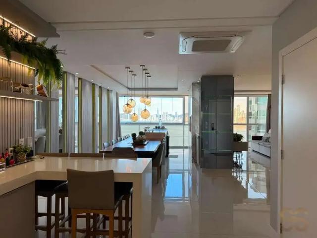 Apartamento para Venda em Balneário Camboriú/SC Pioneiros 4 Quartos