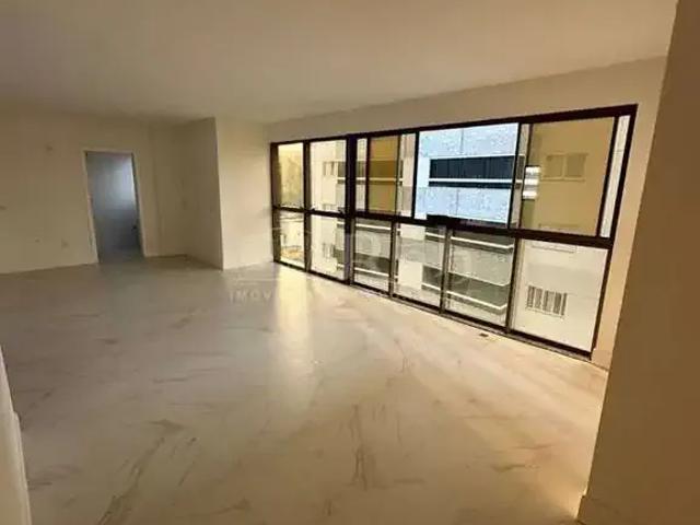 Apartamento para Venda em Balneário Camboriú/SC Pioneiros 4 Quartos