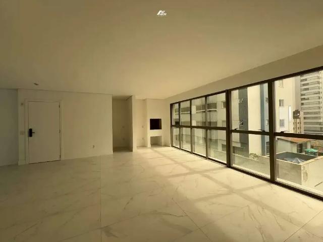 Apartamento para Venda em Balneário Camboriú/SC Pioneiros 4 Quartos