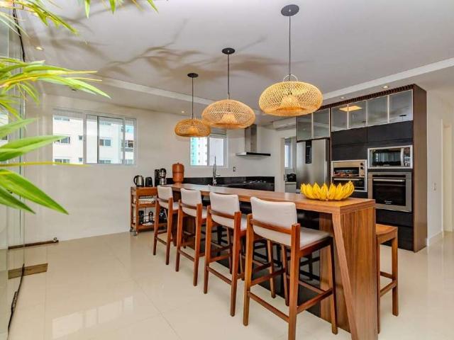 Apartamento para Venda em Balneário Camboriú/SC Pioneiros 4 Quartos