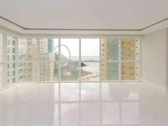 Apartamento para Venda em Balneário Camboriú/SC Pioneiros 4 Quartos