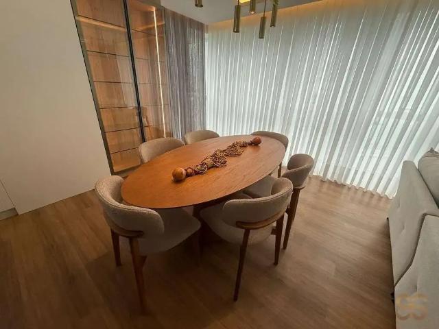 Apartamento para Venda em Balneário Camboriú/SC Pioneiros 4 Quartos