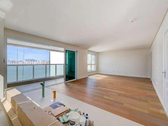Apartamento para Venda em Balneário Camboriú/SC Pioneiros 4 Quartos