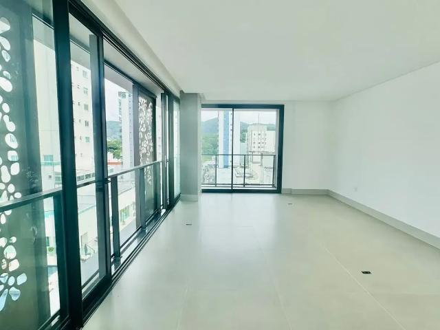 Apartamento para Venda em Balneário Camboriú/SC Pioneiros 4 Quartos