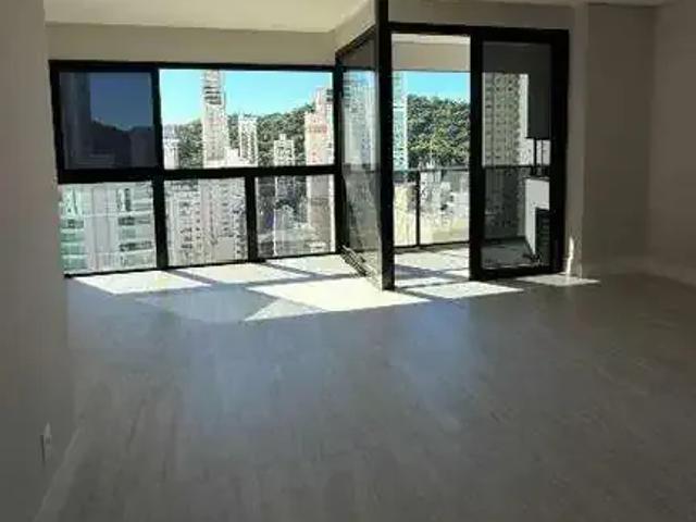 Apartamento para Venda em Balneário Camboriú/SC Pioneiros 4 Quartos