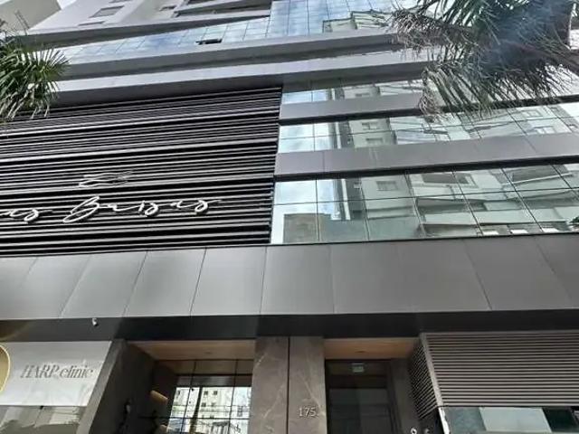 Apartamento para Venda em Balneário Camboriú/SC Pioneiros 4 Quartos