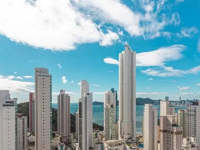 Apartamento para Venda em Balneário Camboriú/SC Pioneiros 4 Quartos