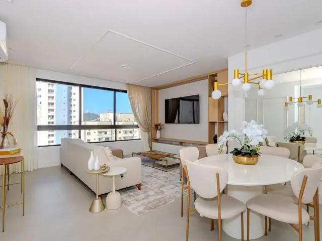 Apartamento para Venda em Balneário Camboriú/SC Pioneiros 4 Quartos