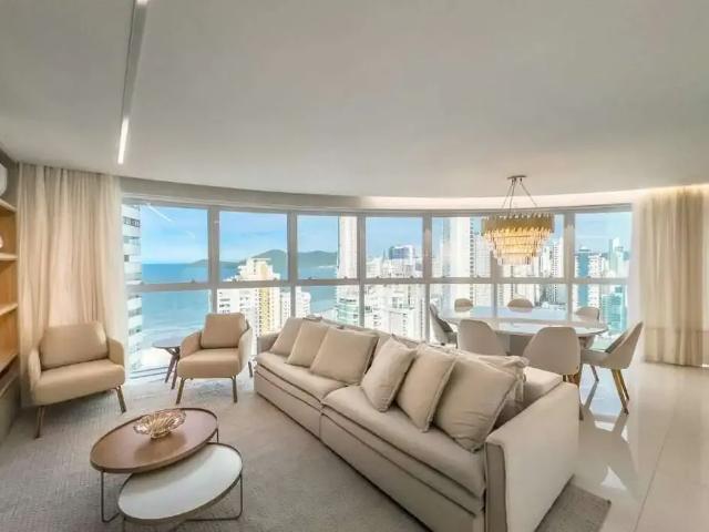 Apartamento para Venda em Balneário Camboriú/SC Pioneiros 4 Quartos