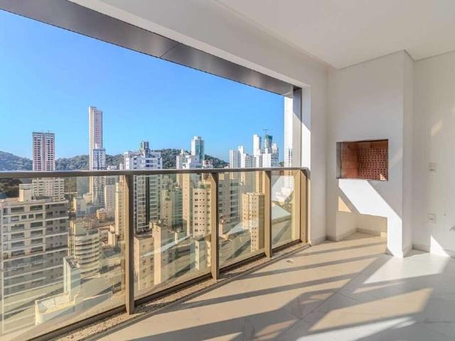 Apartamento para Venda em Balneário Camboriú/SC Pioneiros 4 Quartos