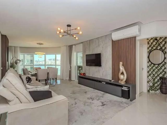 Apartamento para Venda em Balneário Camboriú/SC Pioneiros 3 Quartos