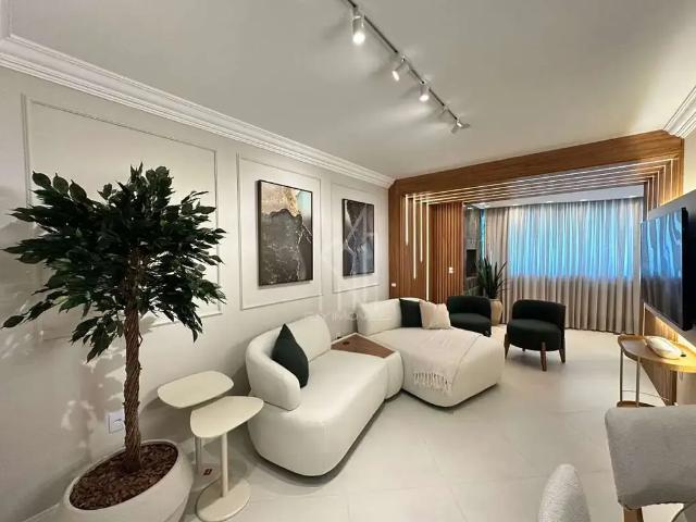 Apartamento para Venda em Balneário Camboriú/SC Pioneiros 3 Quartos