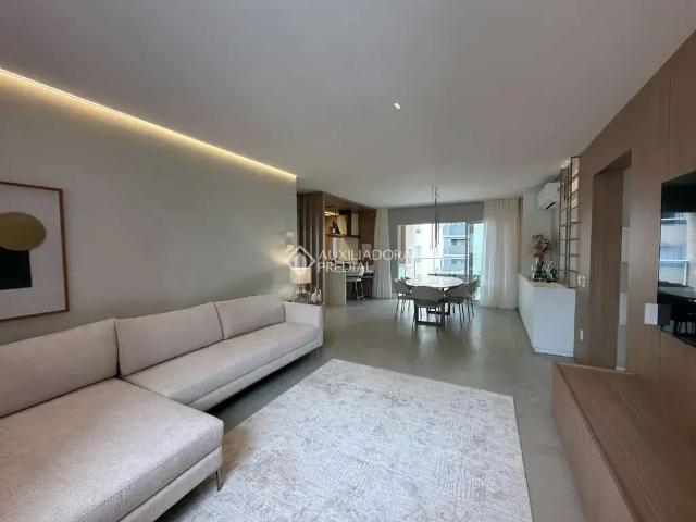 Apartamento para Venda em Balneário Camboriú/SC Pioneiros 3 Quartos