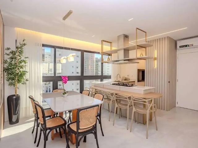Apartamento para Venda em Balneário Camboriú/SC Pioneiros 3 Quartos