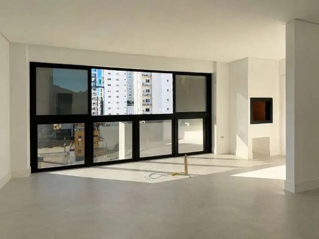 Apartamento para Venda em Balneário Camboriú/SC Pioneiros 3 Quartos