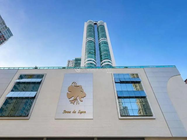 Apartamento para Venda em Balneário Camboriú/SC Pioneiros 3 Quartos