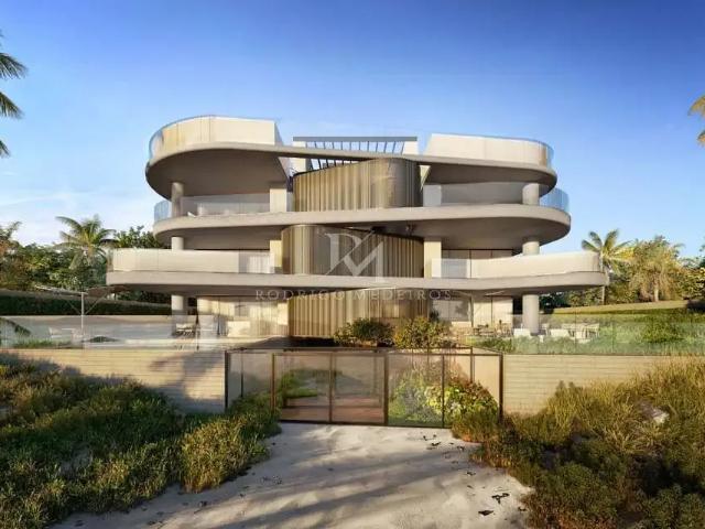 Apartamento para Venda em Balneário Camboriú/SC Praia do Estaleiro 4 Quartos