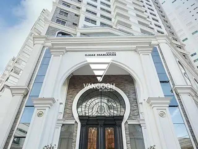 Apartamento para Venda em Balneário Camboriú/SC Quadra Mar 4 Quartos
