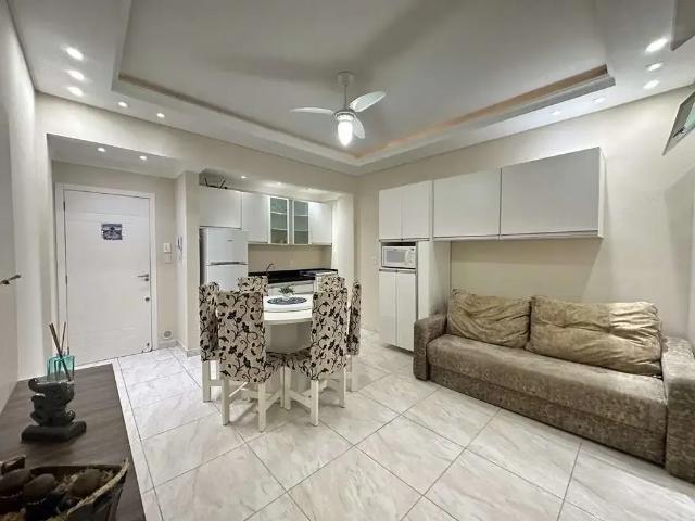 Apartamento para Venda em Balneário Piçarras/SC Centro 1 Quartos