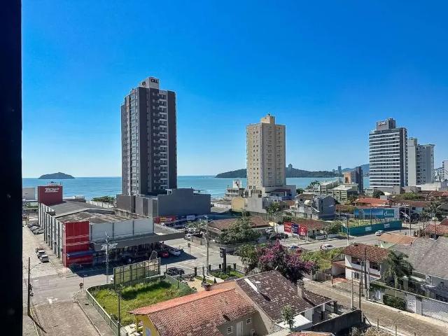 Apartamento para Venda em Balneário Piçarras/SC Centro 3 Quartos