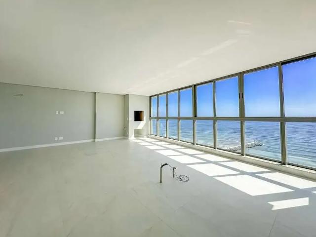 Apartamento para Venda em Balneário Piçarras/SC Centro 3 Quartos