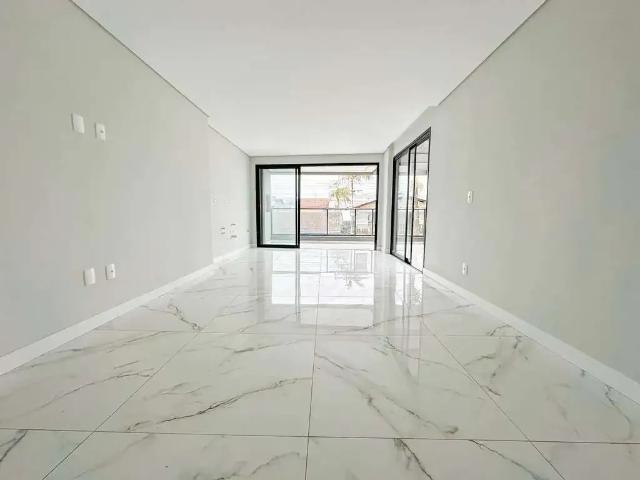 Apartamento para Venda em Balneário Piçarras/SC Centro 3 Quartos
