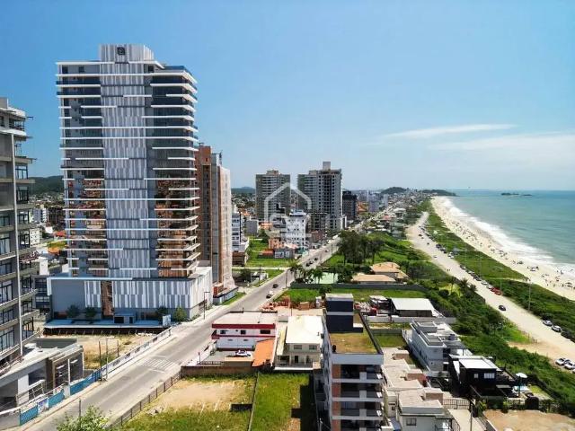 Apartamento para Venda em Balneário Piçarras/SC Itacolomi 4 Quartos