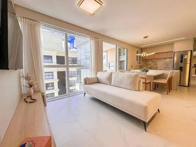 Apartamento para Venda em Balneário Piçarras/SC Itacolomi 2 Quartos