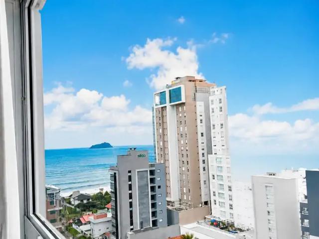 Apartamento para Venda em Balneário Piçarras/SC Itacolomi 3 Quartos