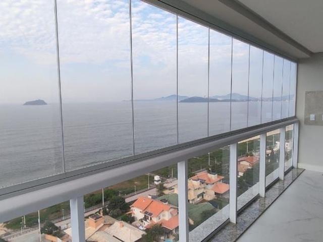 Apartamento para Venda em Balneário Piçarras/SC Itacolomi 3 Quartos