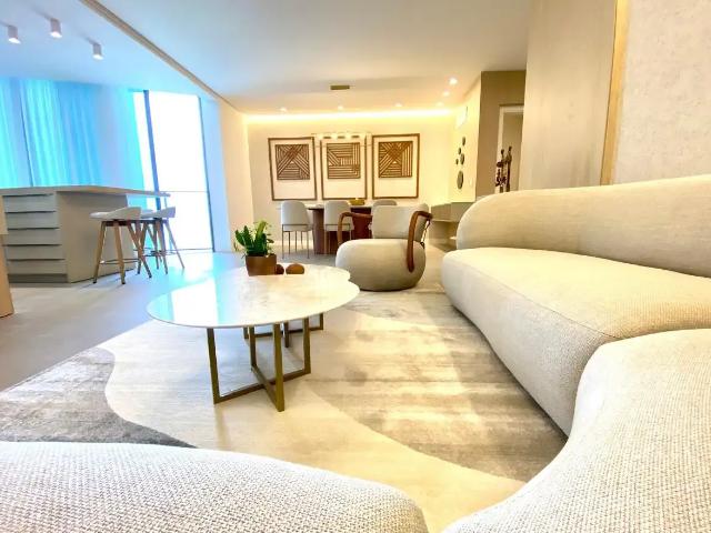 Apartamento para Venda em Balneário Piçarras/SC Itacolomi 3 Quartos