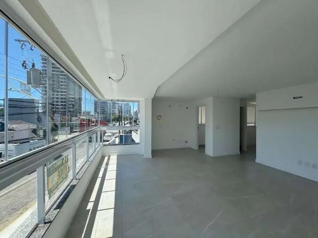 Apartamento para Venda em Balneário Piçarras/SC Itacolomi 3 Quartos