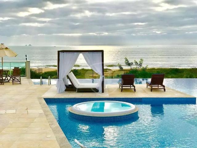 Apartamento para Venda em Balneário Piçarras/SC Itacolomi 3 Quartos