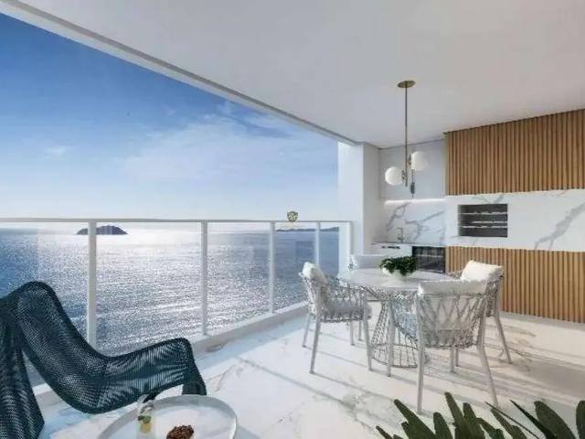 Apartamento para Venda em Balneário Piçarras/SC Itacolomi 3 Quartos