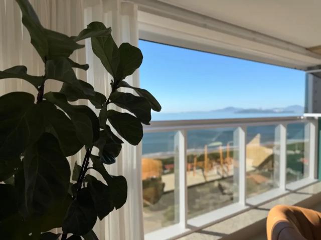 Apartamento para Venda em Balneário Piçarras/SC Itacolomi 3 Quartos