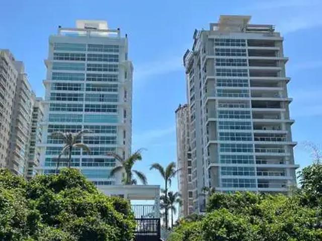 Apartamento para Venda em Balneário Piçarras/SC Itacolomi 3 Quartos