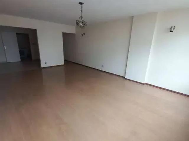 Apartamento para Venda em Barbacena/MG Centro 4 Quartos