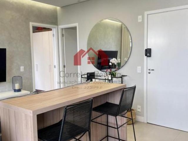 Apartamento para Venda em Barueri, Jardim Tupanci, 1 dormitório, 1 suíte, 1 banheiro, 1 vaga