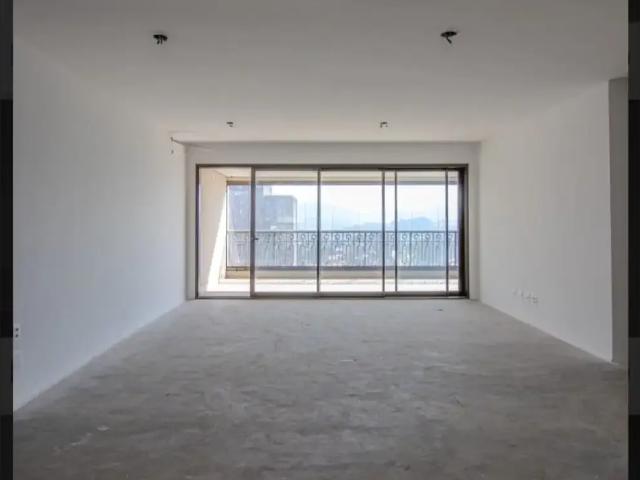 Apartamento para Venda em Barueri/SP Alphaville Empresarial 4 Quartos